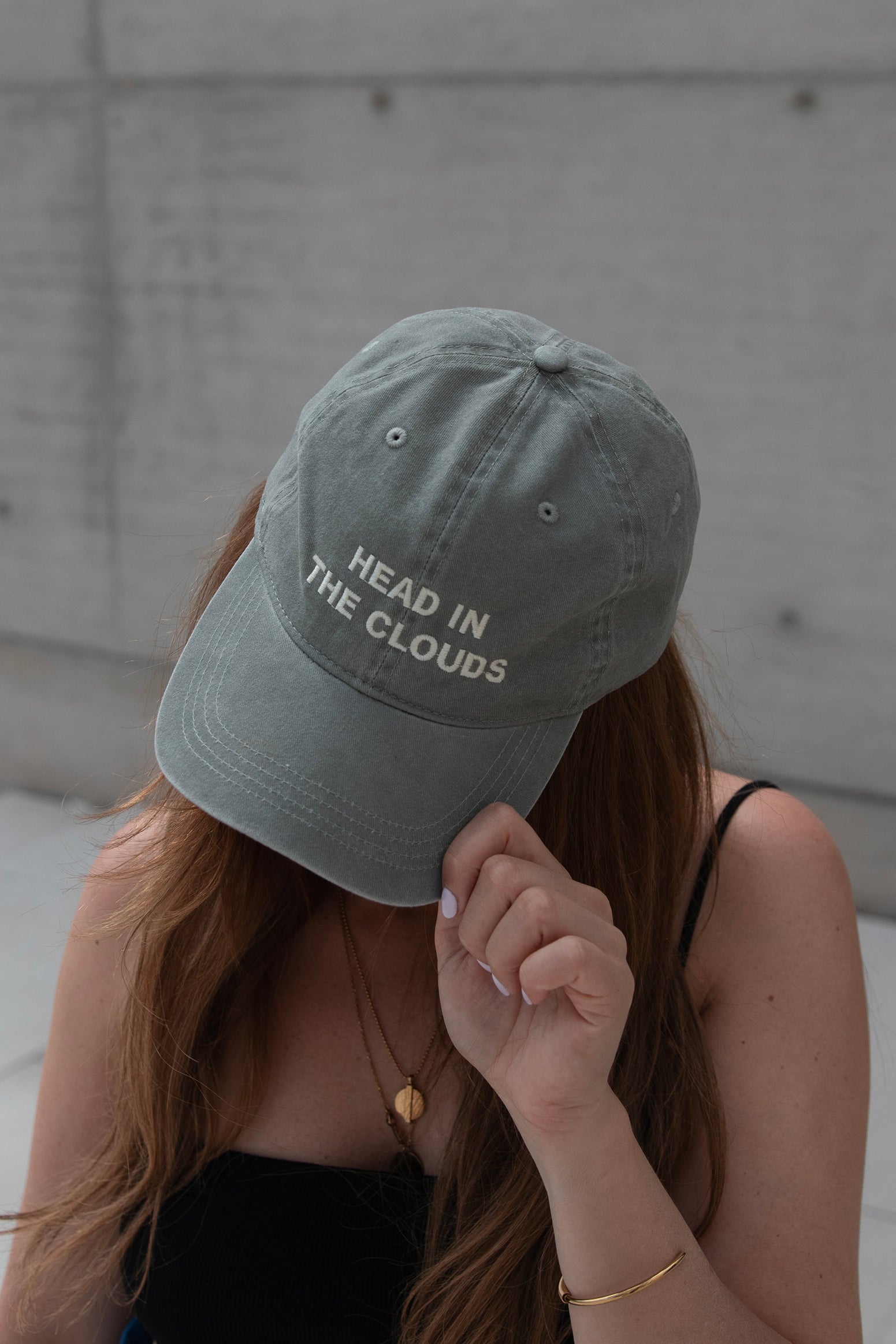 Cap HEAD IN THE CLOUDS Faded Green – Clara Himmel